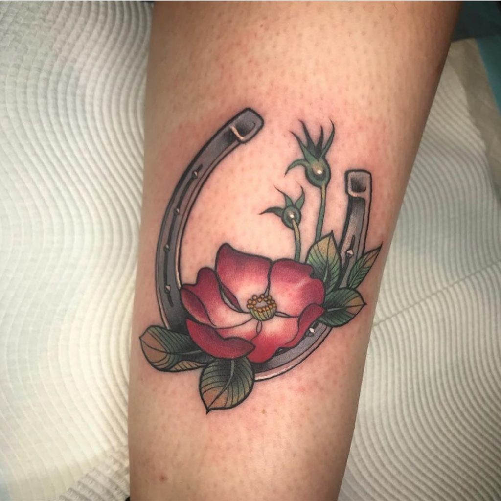 20 Distinguished Horseshoe Tattoo Ideas and Meanings