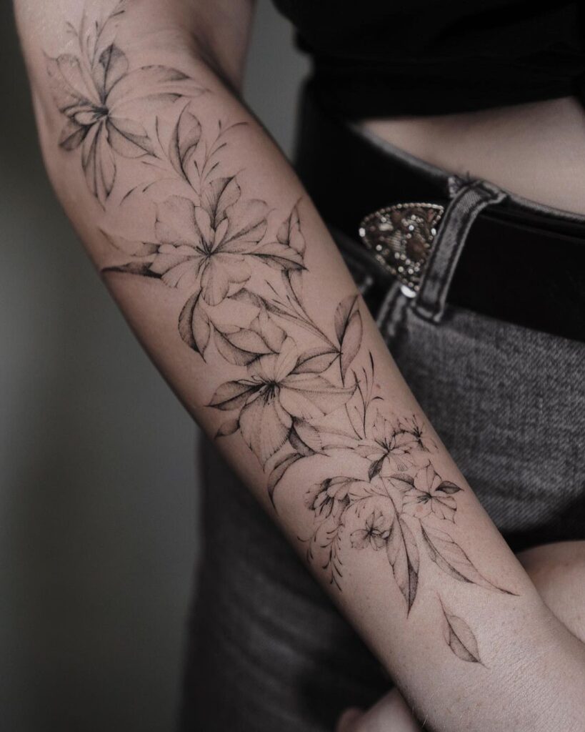 33 Stunning Flower Tattoos That Radiate Beauty and Softness!