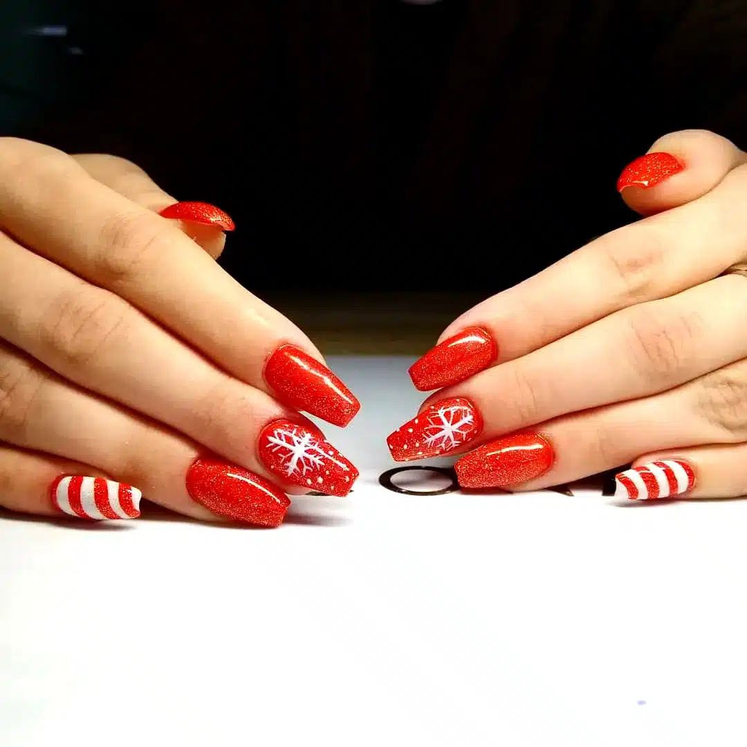15 Cute Santa Claus Nails Ideas for Your Holiday Manicure