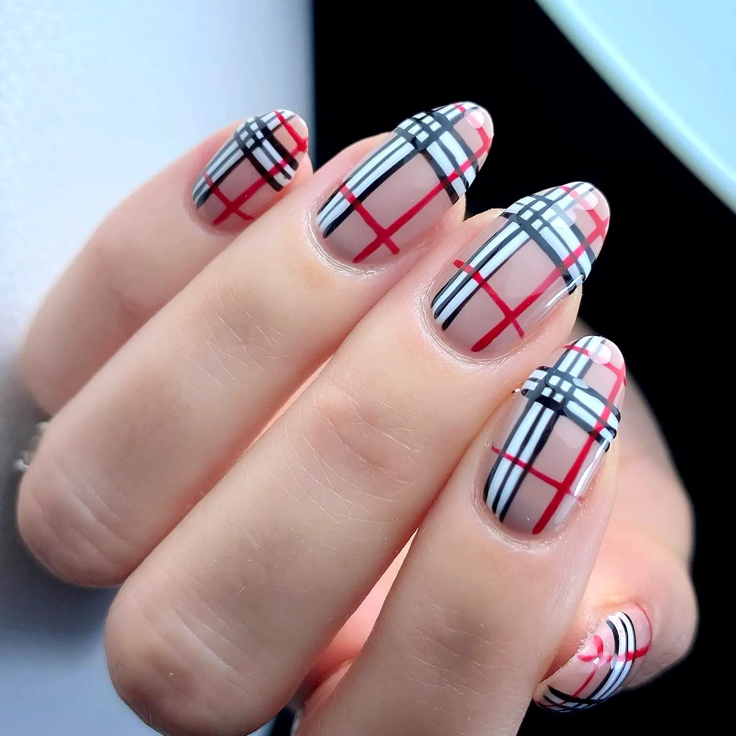 15 Trendy Burberry Nails Ideas for a Classy Look