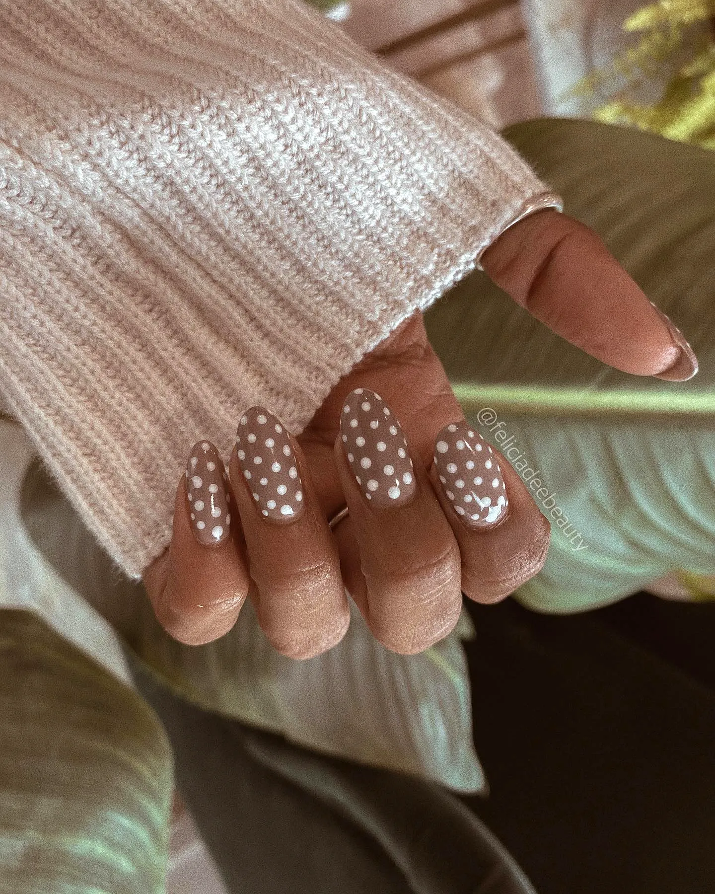 15 Trendy Polka Dot Nails Ideas for a Pretty Manicure