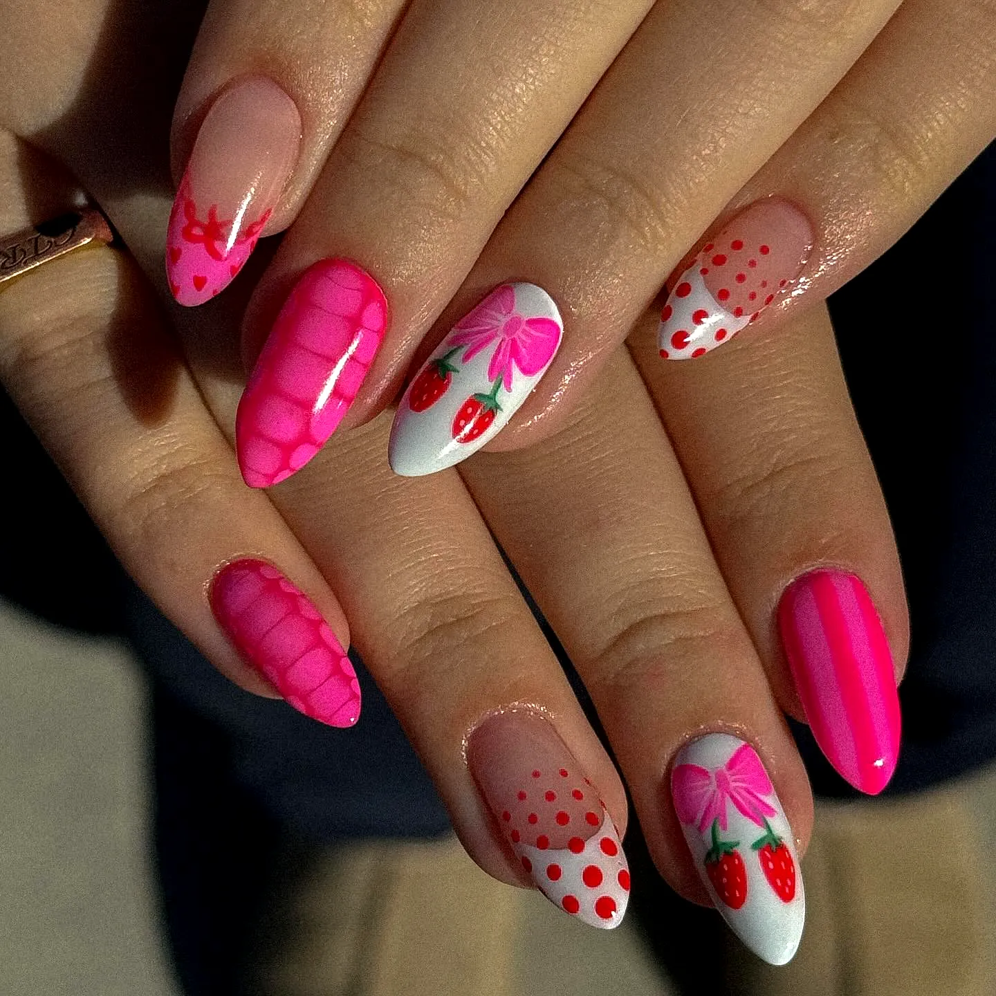 16 Cute Round Nails Ideas to Inspire Your Next Mani