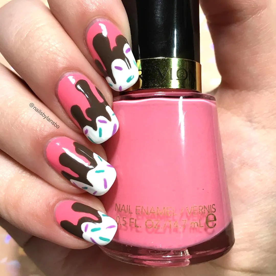 15 Trendy Drip Nail Designs for a Glamorous Look