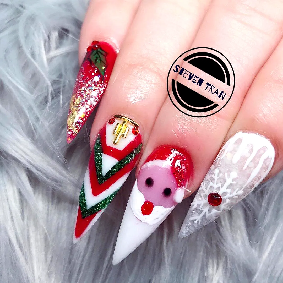15 Cute Santa Claus Nails Ideas for Your Holiday Manicure