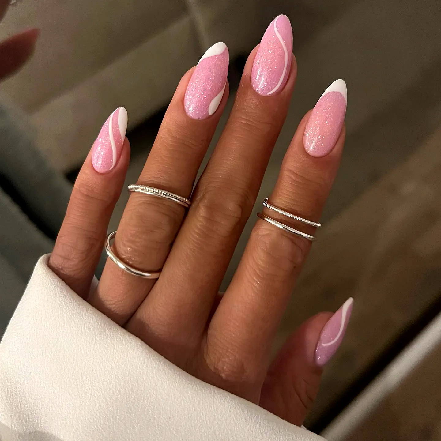 15 Trendy Oval Nail Ideas for a Classy Look