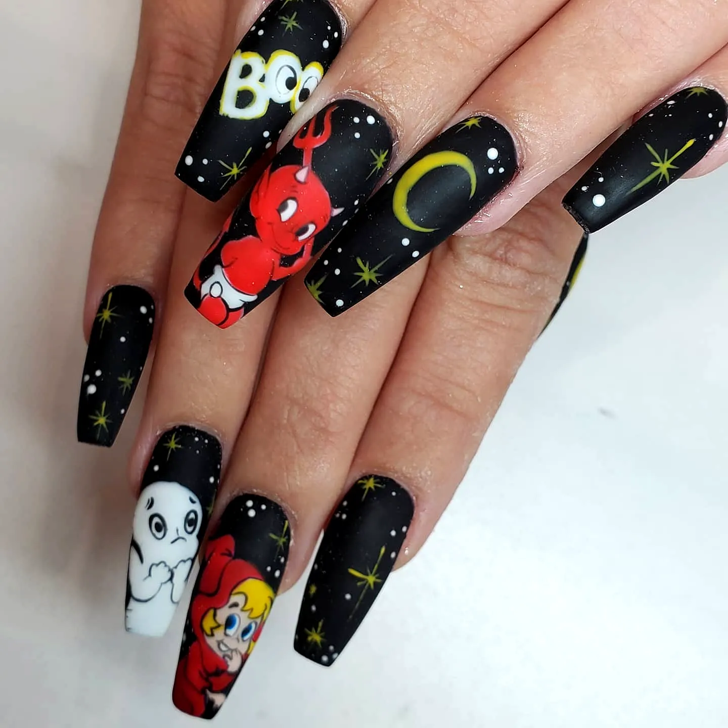 17 Cute Ghost Nail Designs Ideas You'll Love This Halloween