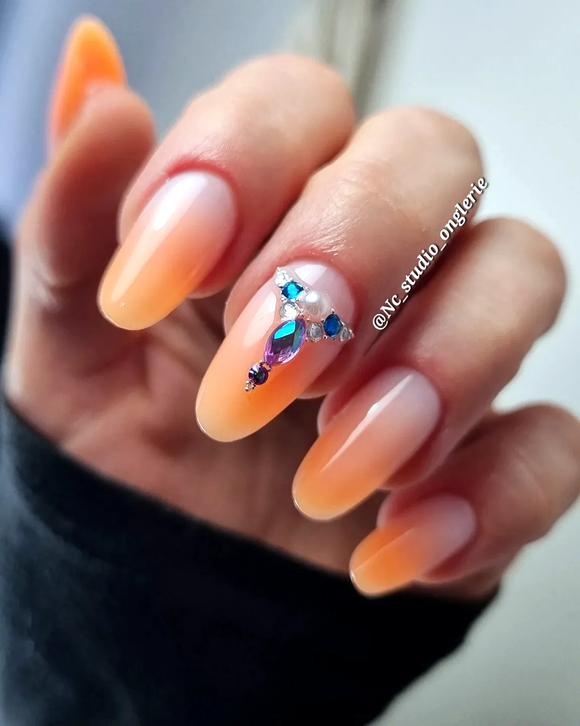 14 Pretty Sunset Nail Ideas for Your Next Manicure